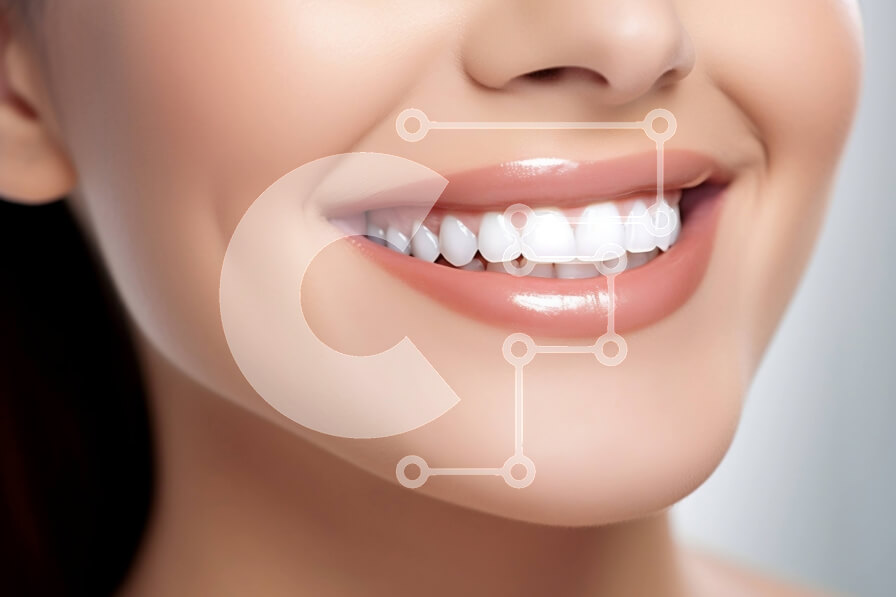 Hermosa imagen de una mujer sonriendo con una sonrisa brillante y ...