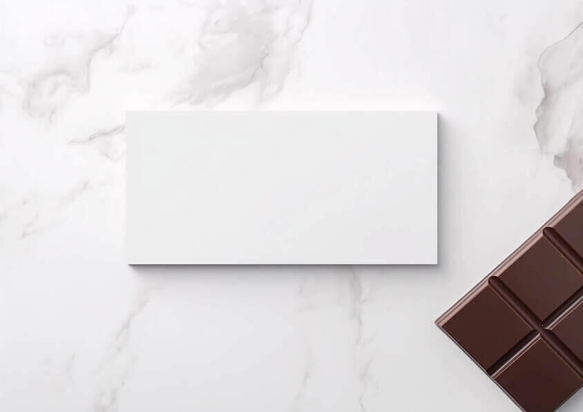 Pobierz narzędzie Biała Tabliczka Czekolady i Pusta Karta na Tle ...