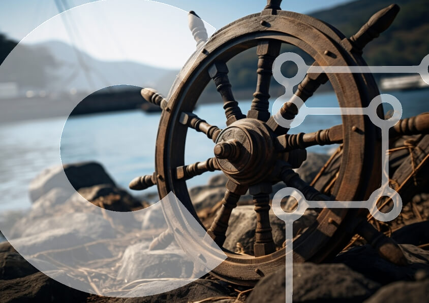 Leme de Navio de Madeira sobre Pedras Perto da Água - Ambiente Marítimo ...