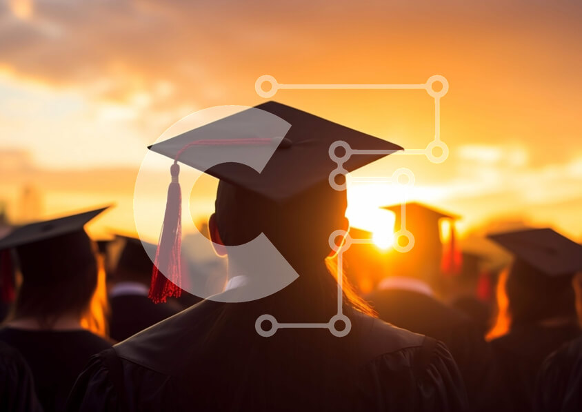 Graduados en Toga y Birrete al Atardecer fotos de archivo | Creative ...