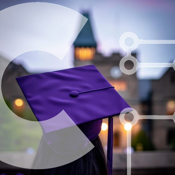 Symbole de réussite : Personne portant une toque de graduation violette ...