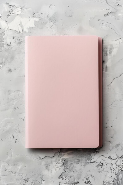 Descarga Cuaderno rosa sobre fondo gris Mockups En Línea - Creative Fabrica