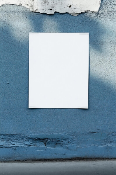 Baixe Pôster em branco na parede azul Mockups - Creative Fabrica