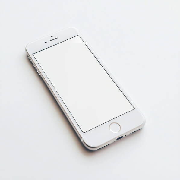 Descarga Teléfono inteligente moderno sobre superficie blanca Mockups ...