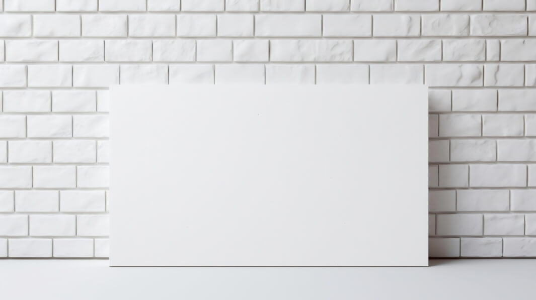 Download Minimalistische witte wand tegen betegelde muur Achtergronden ...