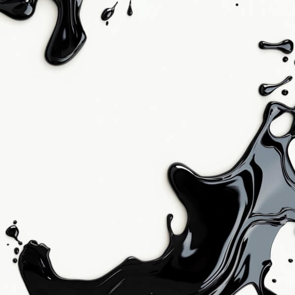 Descarga Salpicadura de líquido negro sobre fondo blanco Fondos En ...